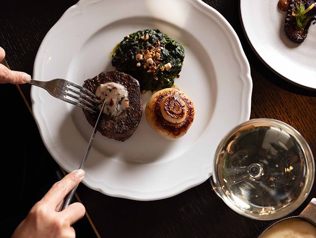 Experiences | Manhattan Dining | The Terrace and Outdoor Gardens